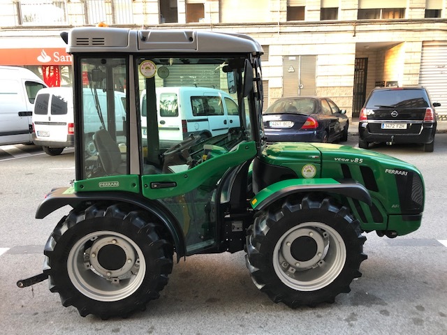 MIL ANUNCIOS.COM - Tractor ferrari Vega 85 ar reversible