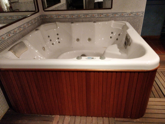 MIL ANUNCIOS.COM - Jacuzzi exterior de roca